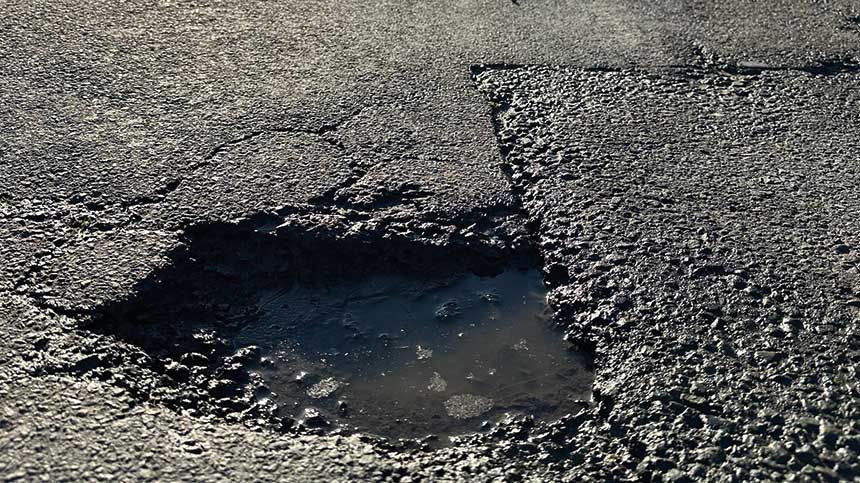 Pothole repairs bill rises to £16.8bn, says AIA
